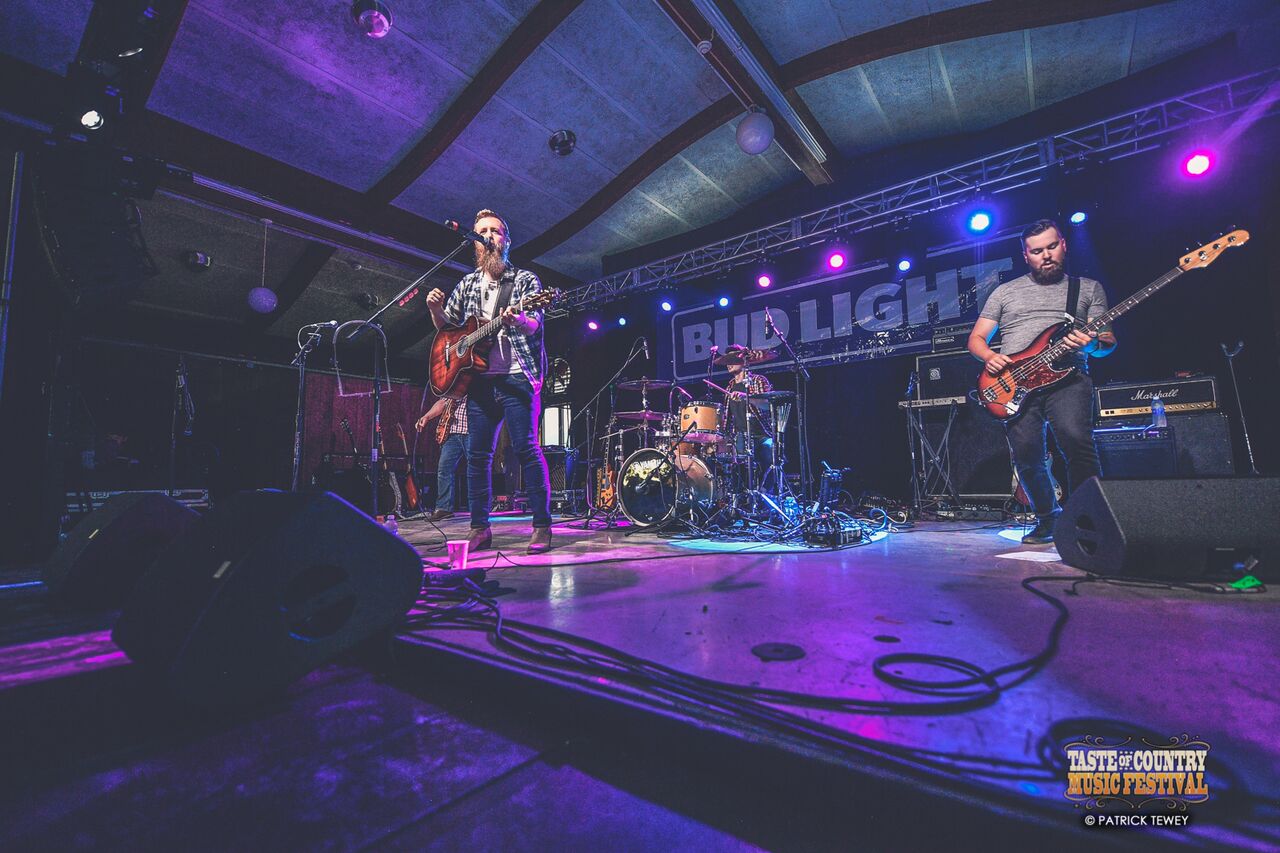 Taste of Country and Mountain Jam Get Big Looks With CHAUVET DJ ...